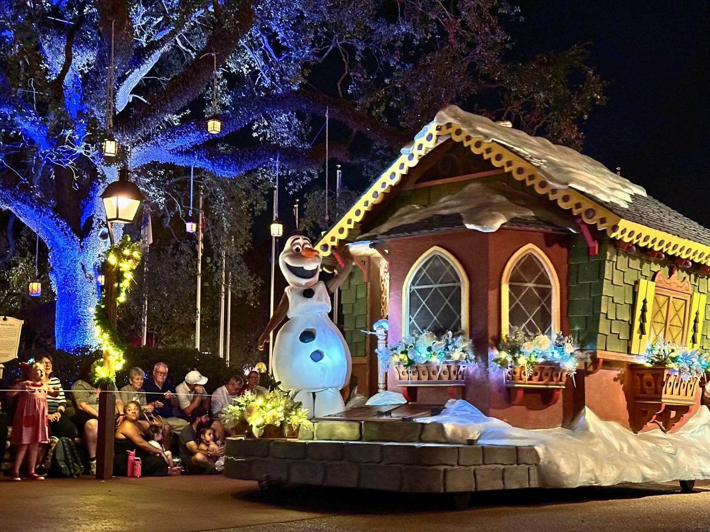 Mickey’s Very Merry Christmas Party is the Perfect Way to Visit Magic ...
