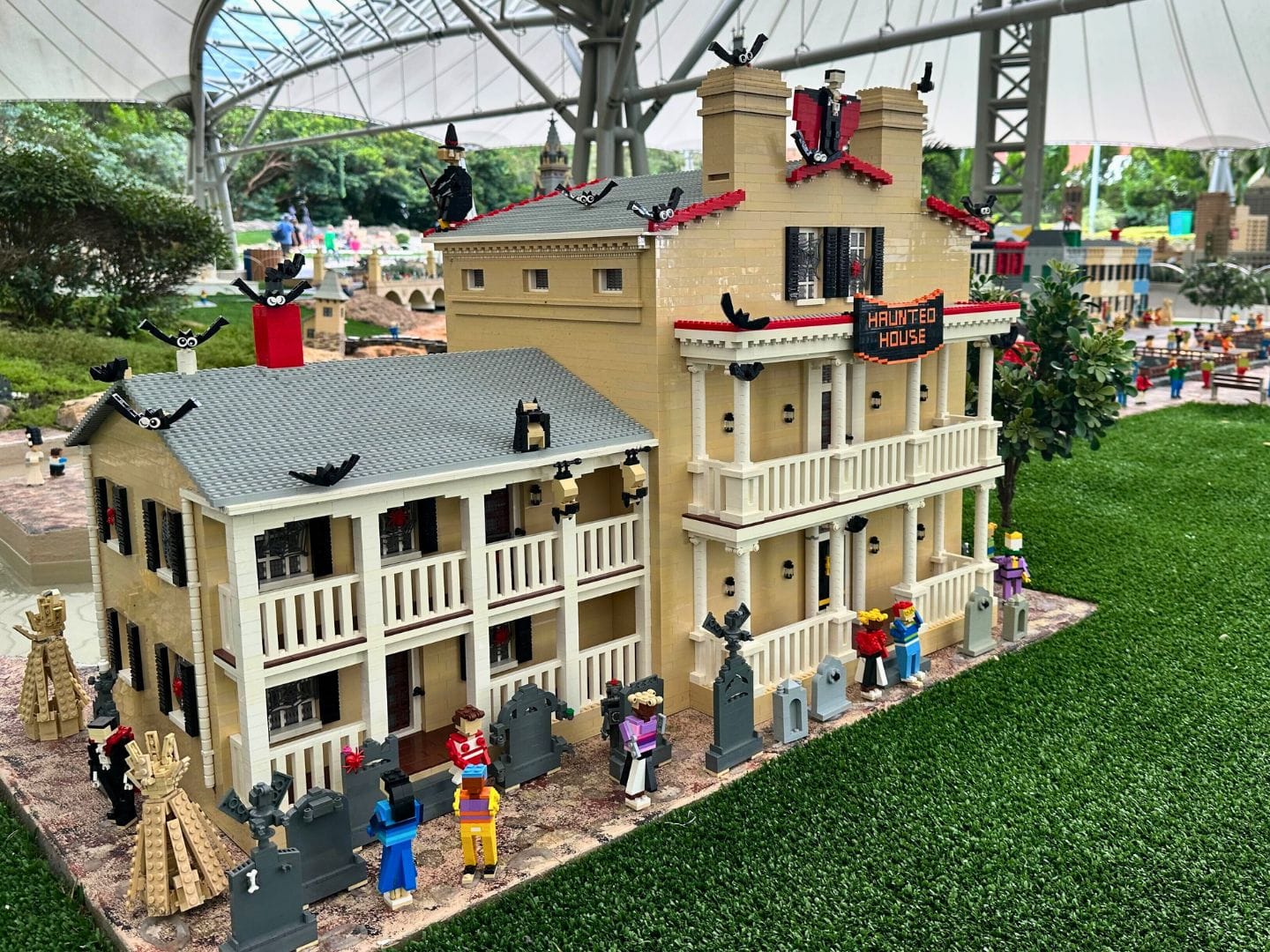 LEGOLAND Florida's Brick-or-Treat: Pro-Tips from Parents Who've Been ...